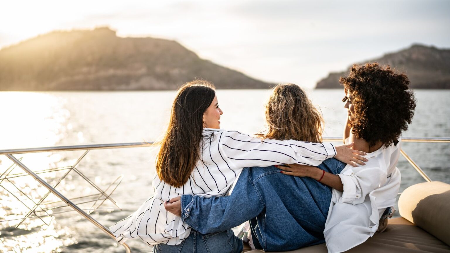 Reset Your Work-Life Balance with a Yacht Trip: Digital Detox at Sea
